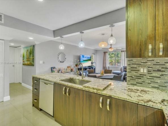 Real Estate in South Florida - Buy & Sell Properties | True Oak Realty
